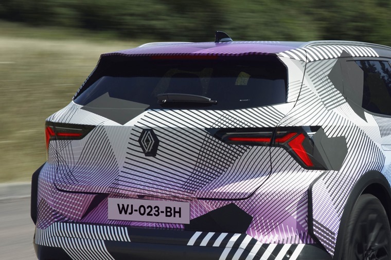 Electric Renault Scenic crossover set for September debut | Leasing.com